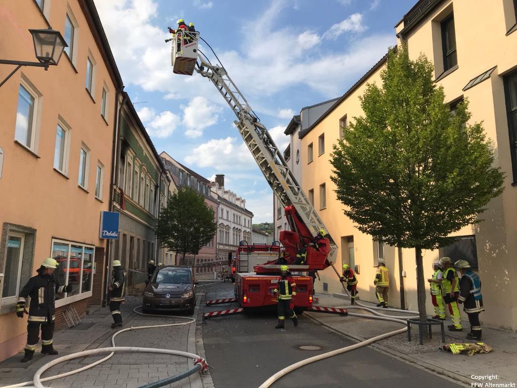 Einsatz 26 / 2018 Wohnhausbrand Cham - Freiwillige Feuerwehr Altenmarkt